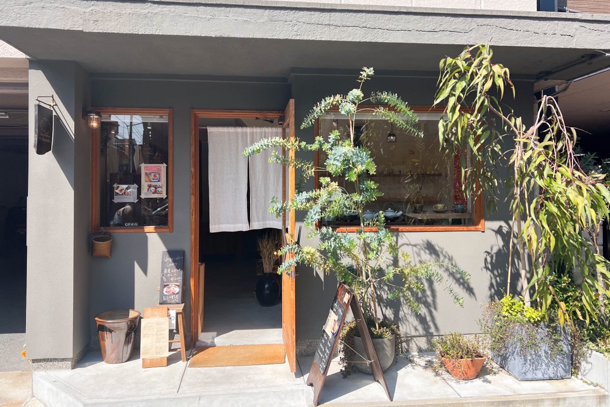 Cafebar Mokumoku in Higashiyama